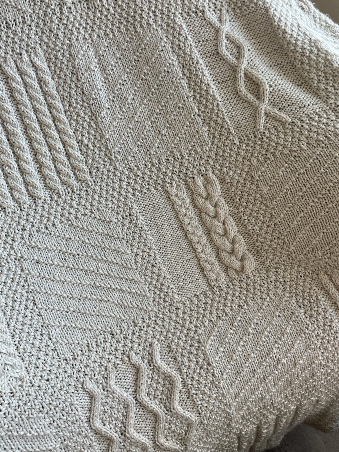 Seamless Knit Square Afghan Knitting Pattern - KnotEnufKnitting